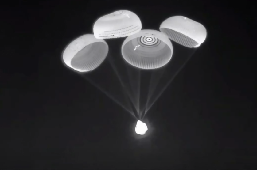NASA, SpaceX Offer Reassurances on Dragon Parachutes ...